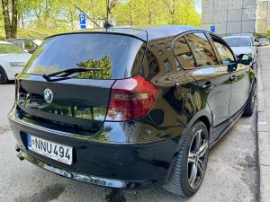 Black BMW 118 2010 in Vilnius, with an engine capacity of 2.00 L and mileage of 298 thousand km for 3850 €, photo 13 on AUTOMOTO.COM.LV