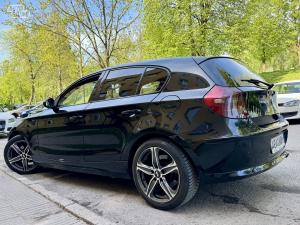 Black BMW 118 2010 in Vilnius, with an engine capacity of 2.00 L and mileage of 298 thousand km for 3850 €, photo 22 on AUTOMOTO.COM.LV
