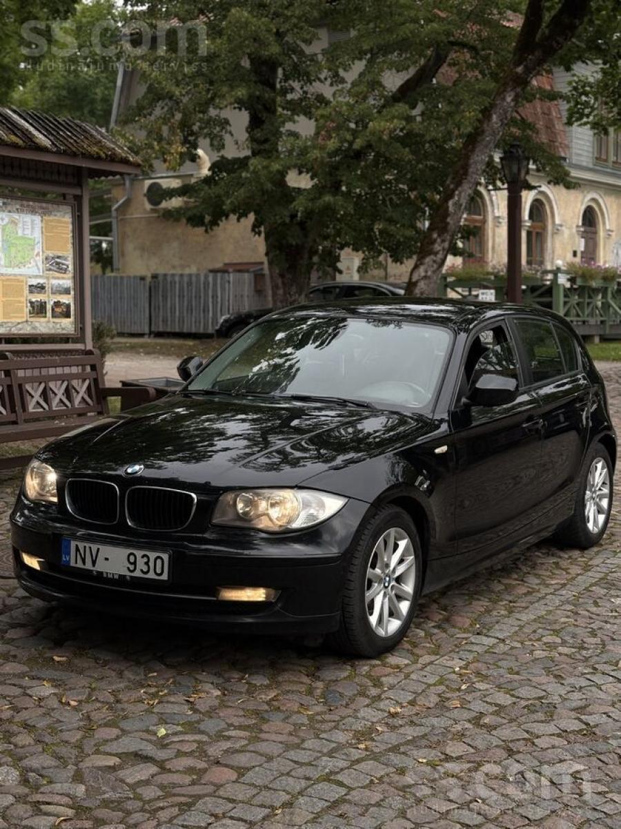 Черный БМВ 118 2010 в Кулдига, объемом двигателя 2.00 л и пробегом 391 тыс. км за 3300 €, фото 1 на AUTOMOTO.COM.LV