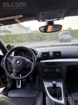 Melns BMW 118 2010 Rīga, ar dzinēja tilpumu 2.00 L un nobraukumu 300 tūkst. km par 3700 €, foto 6 vietnē AUTOMOTO.COM.LV