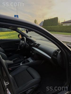Melns BMW 118 2010 Rīga, ar dzinēja tilpumu 2.00 L un nobraukumu 300 tūkst. km par 3700 €, foto 9 vietnē AUTOMOTO.COM.LV