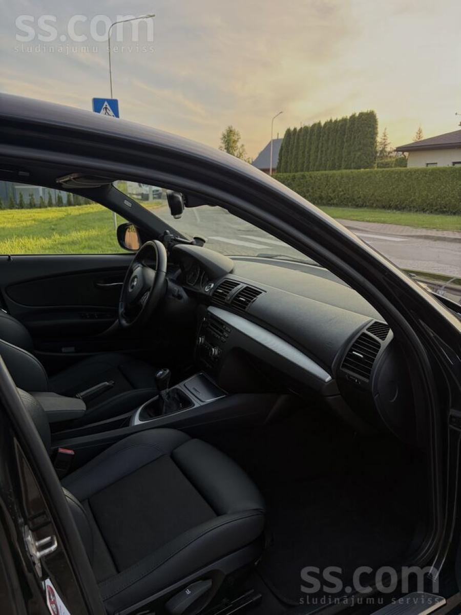 Melns BMW 118 2010 Rīga, ar dzinēja tilpumu 2.00 L un nobraukumu 300 tūkst. km par 3700 €, foto 9 vietnē AUTOMOTO.COM.LV