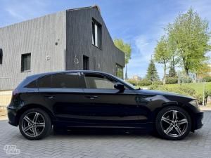 Melns BMW 118 2010 Viļņa, ar dzinēja tilpumu 2.00 L un nobraukumu 298 tūkst. km par 3799 €, foto 11 vietnē AUTOMOTO.COM.LV
