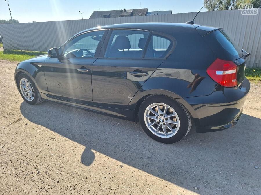 Melns BMW 118 2010 Marijampole, ar dzinēja tilpumu 2.00 L un nobraukumu 290 tūkst. km par 3950 €, foto 4 vietnē AUTOMOTO.COM.LV