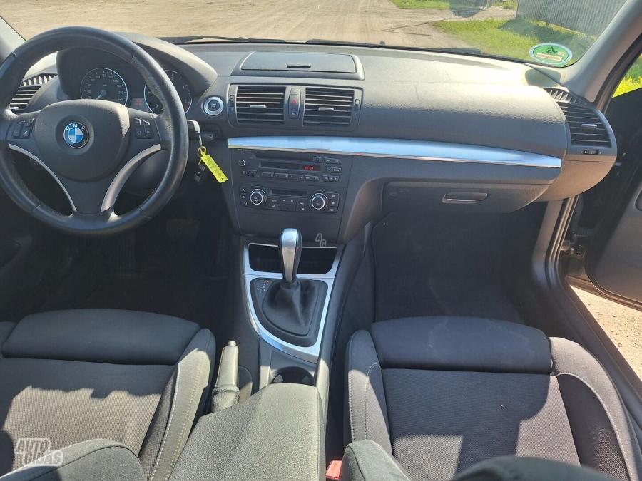 Melns BMW 118 2010 Marijampole, ar dzinēja tilpumu 2.00 L un nobraukumu 290 tūkst. km par 3950 €, foto 10 vietnē AUTOMOTO.COM.LV
