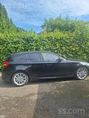 Melns BMW 118 2011 Liepāja, ar dzinēja tilpumu 2.00 L un nobraukumu 179 tūkst. km par 6500 €, foto 2 vietnē AUTOMOTO.COM.LV