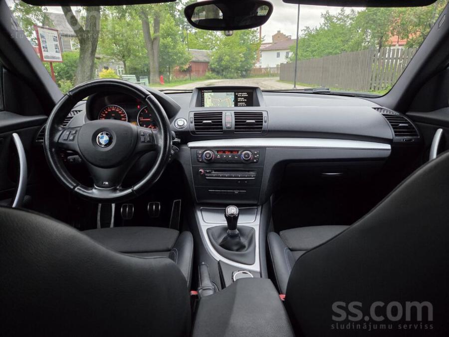 Black BMW 118 2011 in Jelgava, with an engine capacity of 2.00 L and mileage of 0 thousand km for 5100 €, photo 12 on AUTOMOTO.COM.LV