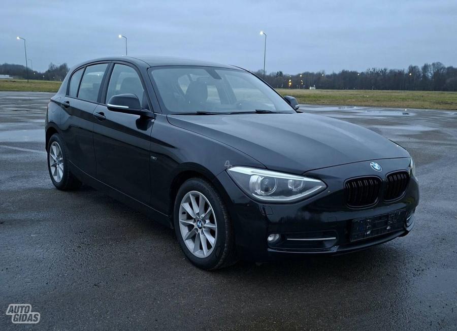 Black BMW 118 2011 in Kaunas, with an engine capacity of 2.00 L and mileage of 200 thousand km for 5100 €, photo 4 on AUTOMOTO.COM.LV
