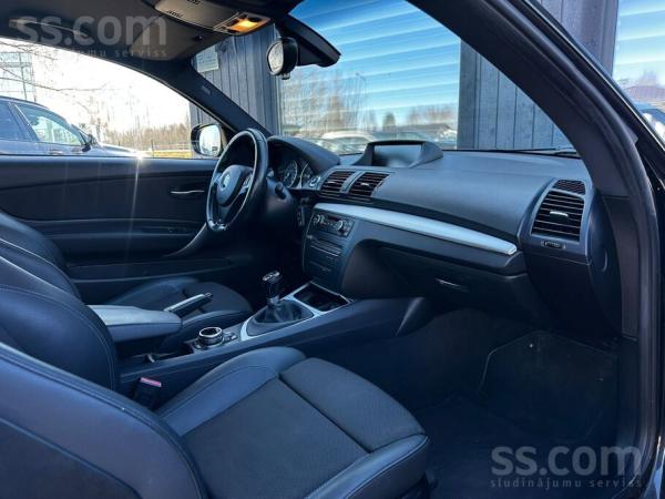 Melns BMW 118 2011 Jelgava, ar dzinēja tilpumu 2.00 L un nobraukumu 0 tūkst. km par 5200 €, foto 10 vietnē AUTOMOTO.COM.LV