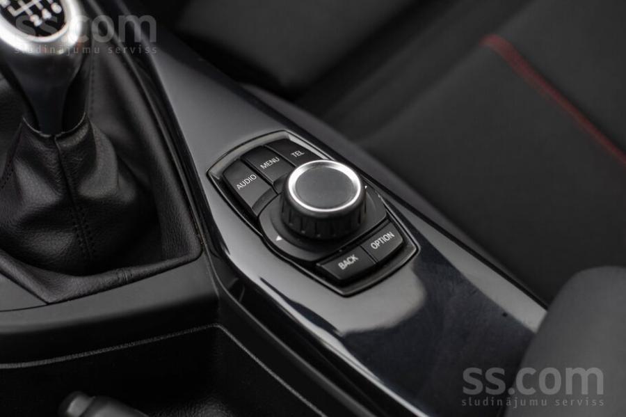 Black BMW 118 2011 in Riga, with an engine capacity of 2.00 L and mileage of 325 thousand km for 6290 €, photo 28 on AUTOMOTO.COM.LV