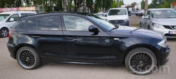 Black BMW 118 2011 in Riga, with an engine capacity of 2.00 L and mileage of 0 thousand km for 6150 €, photo 4 on AUTOMOTO.COM.LV