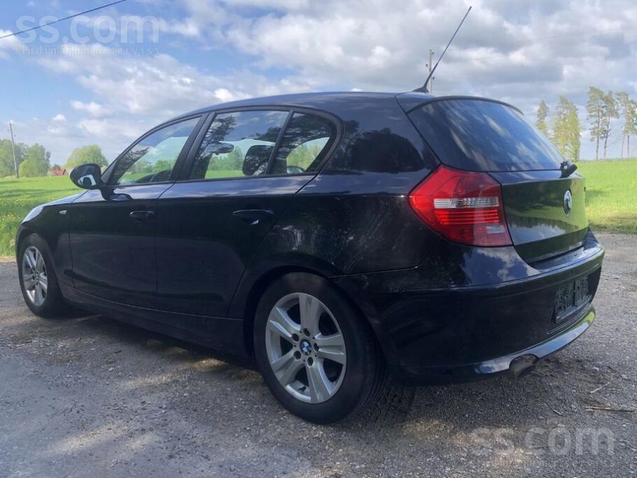 Melns BMW 118 2011 Valmiera, ar dzinēja tilpumu 2.00 L un nobraukumu 209 tūkst. km par 4550 €, foto 5 vietnē AUTOMOTO.COM.LV