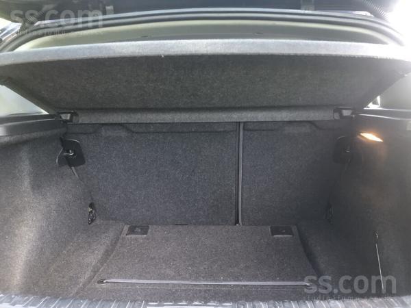 Melns BMW 118 2011 Valmiera, ar dzinēja tilpumu 2.00 L un nobraukumu 209 tūkst. km par 4550 €, foto 9 vietnē AUTOMOTO.COM.LV