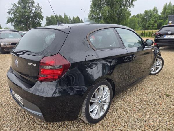 Melns BMW 118 2011 Jelgava, ar dzinēja tilpumu 2.00 L un nobraukumu 0 tūkst. km par 4800 €, foto 3 vietnē AUTOMOTO.COM.LV