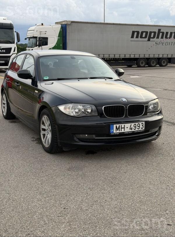 Melns BMW 118 2011 Rīga, ar dzinēja tilpumu 2.00 L un nobraukumu 327 tūkst. km par 4100 €, foto 2 vietnē AUTOMOTO.COM.LV