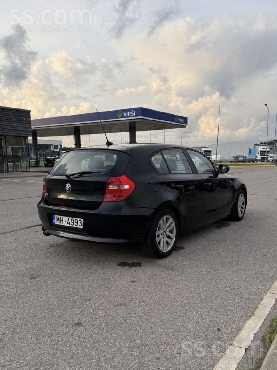 Melns BMW 118 2011 Rīga, ar dzinēja tilpumu 2.00 L un nobraukumu 327 tūkst. km par 4100 €, foto 6 vietnē AUTOMOTO.COM.LV