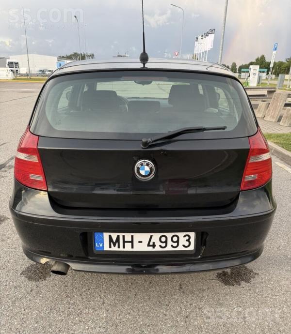 Melns BMW 118 2011 Rīga, ar dzinēja tilpumu 2.00 L un nobraukumu 327 tūkst. km par 4100 €, foto 7 vietnē AUTOMOTO.COM.LV