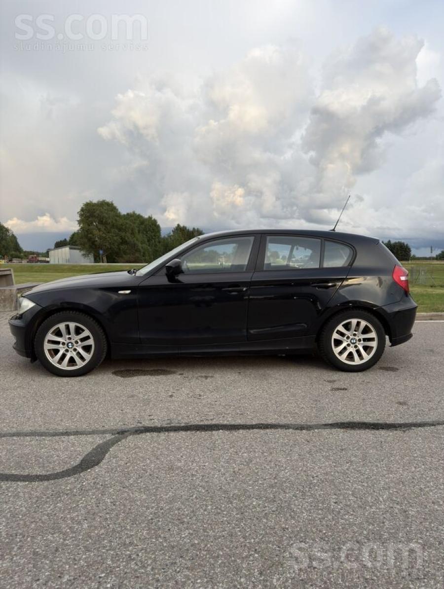 Melns BMW 118 2011 Rīga, ar dzinēja tilpumu 2.00 L un nobraukumu 327 tūkst. km par 4100 €, foto 11 vietnē AUTOMOTO.COM.LV