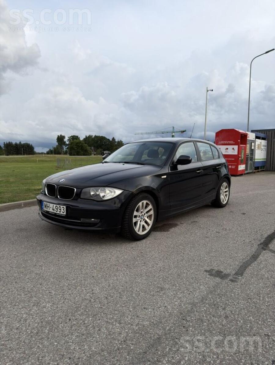 Melns BMW 118 2011 Rīga, ar dzinēja tilpumu 2.00 L un nobraukumu 327 tūkst. km par 4100 €, foto 12 vietnē AUTOMOTO.COM.LV