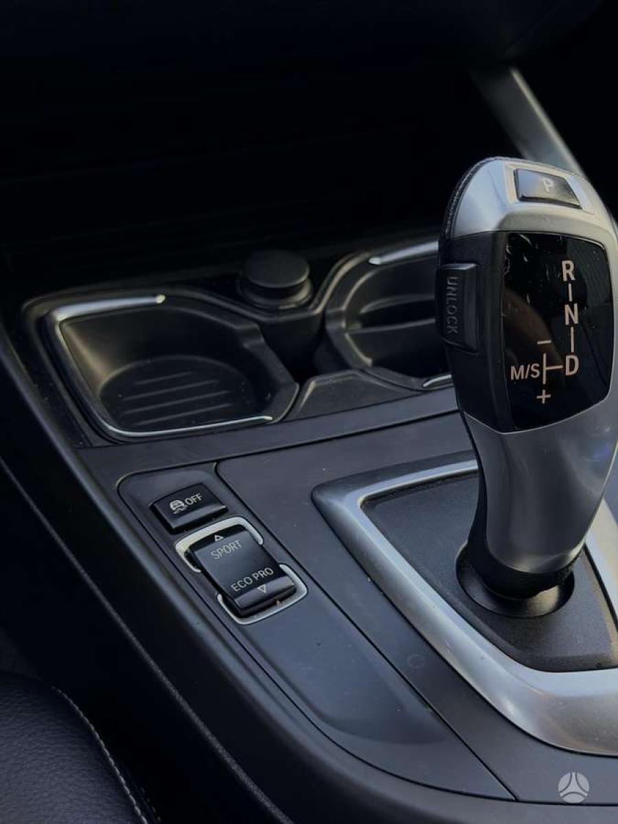 Melns BMW 118 2011 Viļņa, ar dzinēja tilpumu 2.00 L un nobraukumu 310 tūkst. km par 6000 €, foto 11 vietnē AUTOMOTO.COM.LV