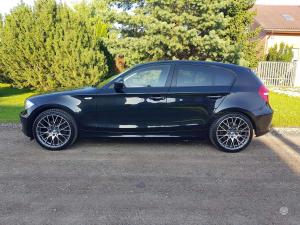 Black BMW 118 2011 in Kaunas, with an engine capacity of 2.00 L and mileage of 259 thousand km for 4400 €, photo 3 on AUTOMOTO.COM.LV