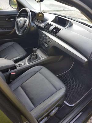 Black BMW 118 2011 in Kaunas, with an engine capacity of 2.00 L and mileage of 259 thousand km for 4400 €, photo 18 on AUTOMOTO.COM.LV