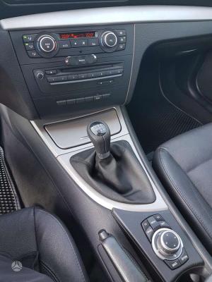 Black BMW 118 2011 in Kaunas, with an engine capacity of 2.00 L and mileage of 259 thousand km for 4400 €, photo 22 on AUTOMOTO.COM.LV