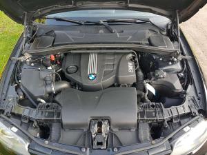Black BMW 118 2011 in Kaunas, with an engine capacity of 2.00 L and mileage of 259 thousand km for 4400 €, photo 28 on AUTOMOTO.COM.LV