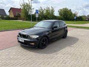 Black BMW 118 2011 in Jelgava, with an engine capacity of 2.00 L and mileage of 261 thousand km for 3000 €, photo  on AUTOMOTO.COM.LV