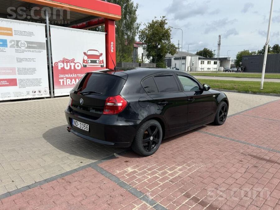Melns BMW 118 2011 Jelgava, ar dzinēja tilpumu 2.00 L un nobraukumu 261 tūkst. km par 3000 €, foto 4 vietnē AUTOMOTO.COM.LV
