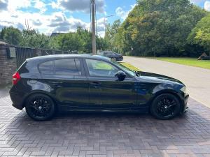 Melns BMW 118 2011 Šauļi, ar dzinēja tilpumu 2.00 L un nobraukumu 241 tūkst. km par 4450 €, foto 6 vietnē AUTOMOTO.COM.LV