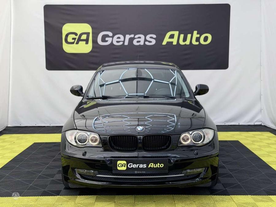 Melns BMW 118 2011 Viļņa, ar dzinēja tilpumu 2.00 L un nobraukumu 328 tūkst. km par 3600 €, foto 8 vietnē AUTOMOTO.COM.LV