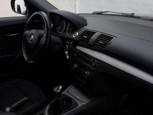 Melns BMW 118 2011 Viļņa, ar dzinēja tilpumu 2.00 L un nobraukumu 328 tūkst. km par 3600 €, foto 16 vietnē AUTOMOTO.COM.LV