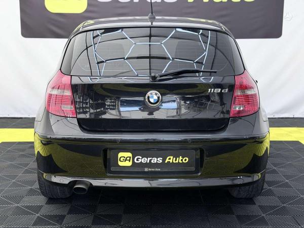 Черный БМВ 118 2011 в Вильнюс, объемом двигателя 2.00 л и пробегом 328 тыс. км за 3600 €, фото 6 на AUTOMOTO.COM.LV