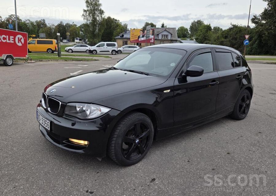 Melns BMW 118 2011 Jelgava, ar dzinēja tilpumu 2.00 L un nobraukumu 261 tūkst. km par 3500 €, foto 6 vietnē AUTOMOTO.COM.LV