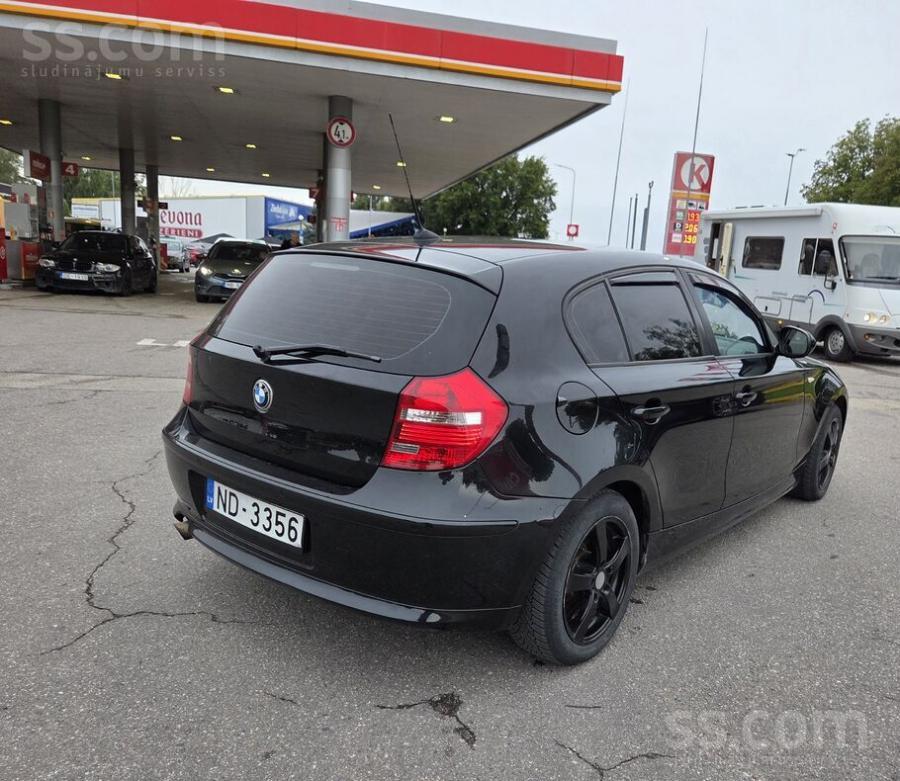 Melns BMW 118 2011 Jelgava, ar dzinēja tilpumu 2.00 L un nobraukumu 261 tūkst. km par 3500 €, foto 9 vietnē AUTOMOTO.COM.LV