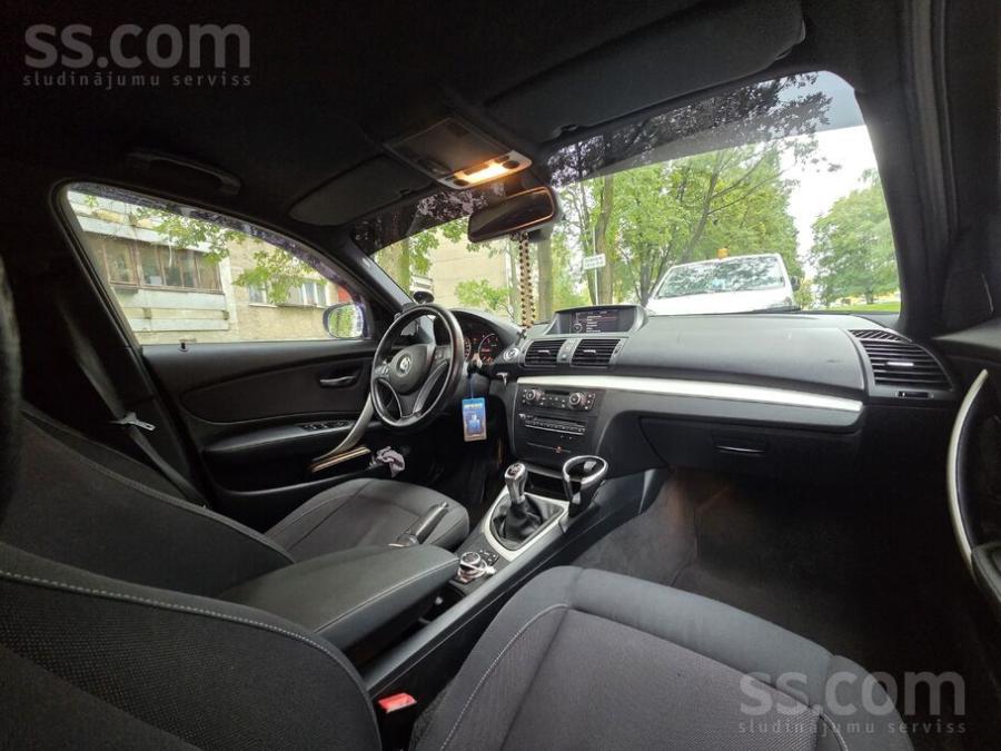 Melns BMW 118 2011 Jelgava, ar dzinēja tilpumu 2.00 L un nobraukumu 261 tūkst. km par 3500 €, foto 17 vietnē AUTOMOTO.COM.LV