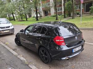 Melns BMW 118 2011 Jelgava, ar dzinēja tilpumu 2.00 L un nobraukumu 261 tūkst. km par 3500 €, foto 23 vietnē AUTOMOTO.COM.LV