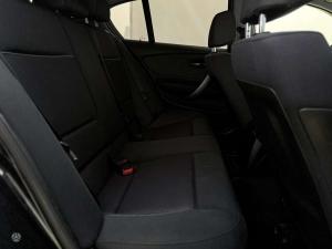 Melns BMW 118 2011 Viļņa, ar dzinēja tilpumu 2.00 L un nobraukumu 328 tūkst. km par 3400 €, foto 14 vietnē AUTOMOTO.COM.LV