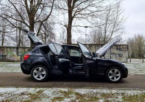 Black BMW 118 2012 in Riga, with an engine capacity of 1.80 L and mileage of 235 thousand km for 7200 €, photo 19 on AUTOMOTO.COM.LV