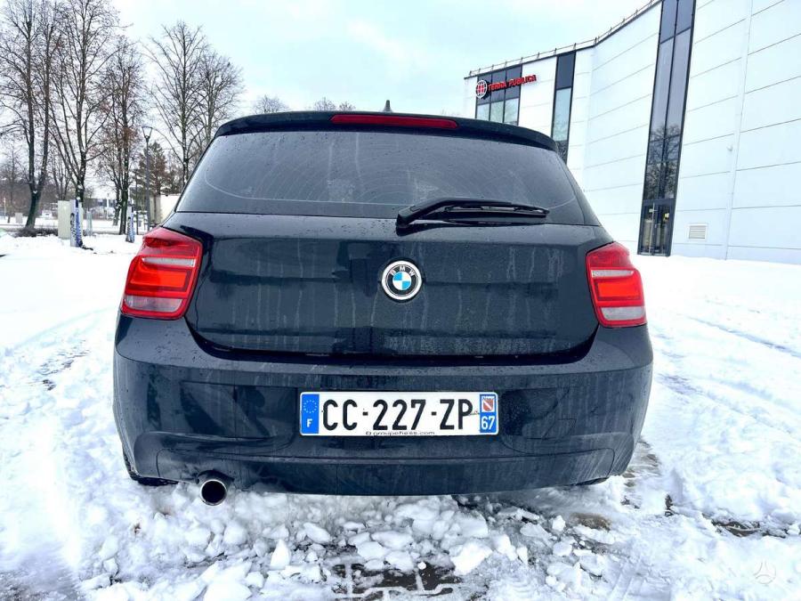 Melns BMW 118 2012 Kauņa, ar dzinēja tilpumu 2.00 L un nobraukumu 278 tūkst. km par 6650 €, foto 6 vietnē AUTOMOTO.COM.LV