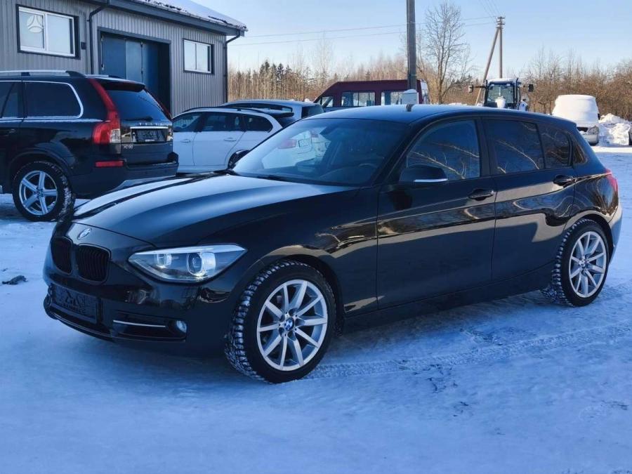 Black BMW 118 2012 in Kretinga, with an engine capacity of 2.00 L and mileage of 139 thousand km for 8550 €, photo 8 on AUTOMOTO.COM.LV