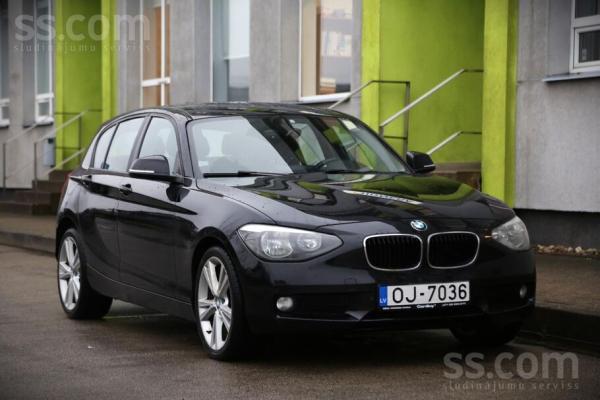 Black BMW 118 2012 in Riga, with an engine capacity of 2.00 L and mileage of 251 thousand km for 7995 €, photo 4 on AUTOMOTO.COM.LV