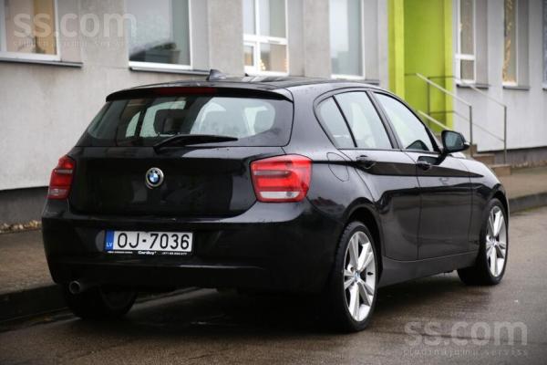 Black BMW 118 2012 in Riga, with an engine capacity of 2.00 L and mileage of 251 thousand km for 7995 €, photo 5 on AUTOMOTO.COM.LV