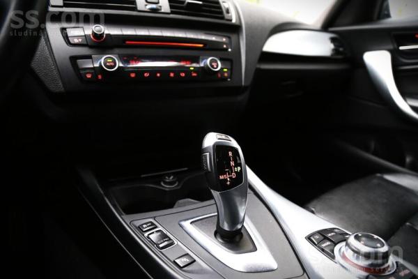 Black BMW 118 2012 in Riga, with an engine capacity of 2.00 L and mileage of 251 thousand km for 7995 €, photo 10 on AUTOMOTO.COM.LV