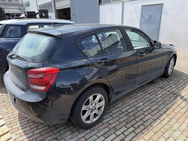 Melns BMW 118 2012 Šauļi, ar dzinēja tilpumu 2.00 L un nobraukumu 227 tūkst. km par 3450 €, foto 4 vietnē AUTOMOTO.COM.LV