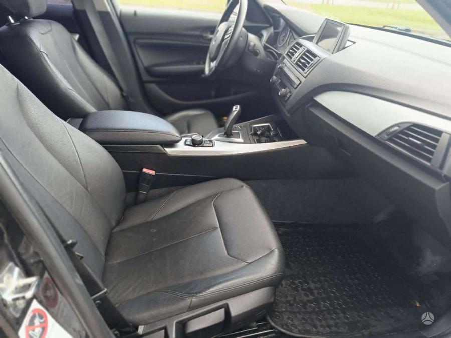 Melns BMW 118 2012 Panevēža, ar dzinēja tilpumu 2.00 L un nobraukumu 248 tūkst. km par 5850 €, foto 4 vietnē AUTOMOTO.COM.LV