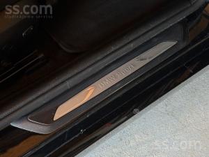 Melns BMW 118 2012 Tukums, ar dzinēja tilpumu 2.00 L un nobraukumu 259 tūkst. km par 6300 €, foto 10 vietnē AUTOMOTO.COM.LV