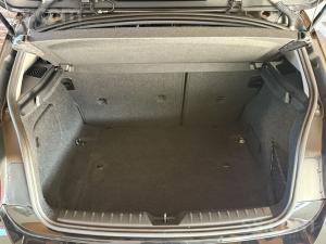 Melns BMW 118 2012 Tukums, ar dzinēja tilpumu 2.00 L un nobraukumu 259 tūkst. km par 6300 €, foto 12 vietnē AUTOMOTO.COM.LV
