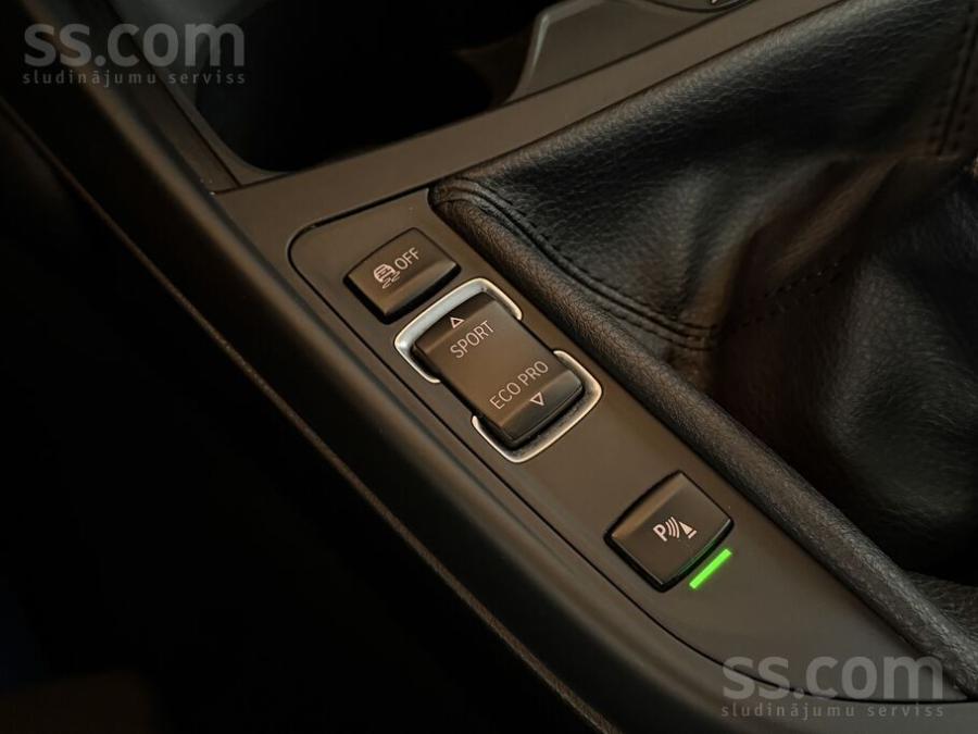 Melns BMW 118 2012 Tukums, ar dzinēja tilpumu 2.00 L un nobraukumu 259 tūkst. km par 6300 €, foto 15 vietnē AUTOMOTO.COM.LV